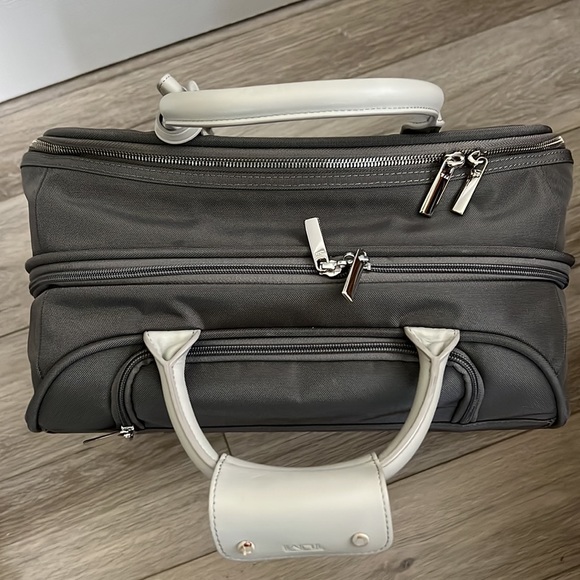 Tumi | Bags | Tumi Larkin 4 Wheel Compact Carryon | Poshmark
